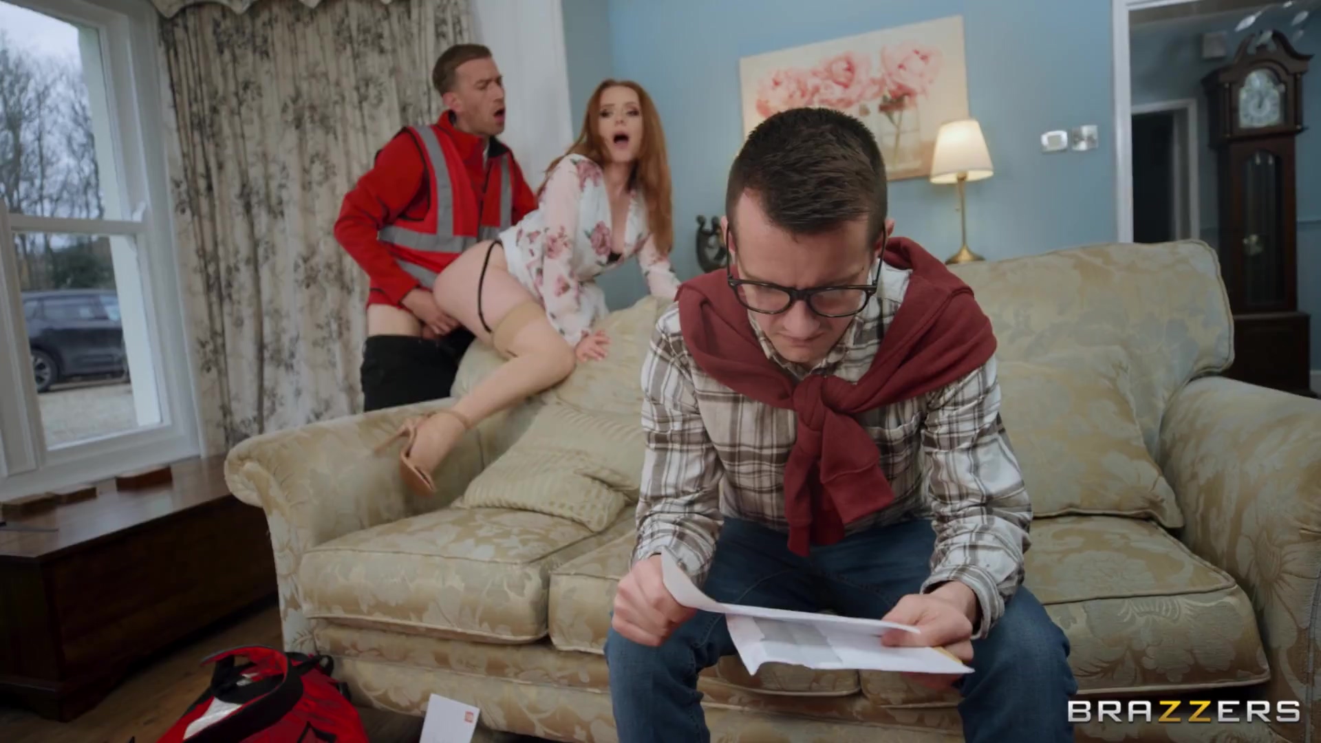 Sexy Slim Redhead Hottie Cheats On Her Hubby With a Big-dicked Mailman